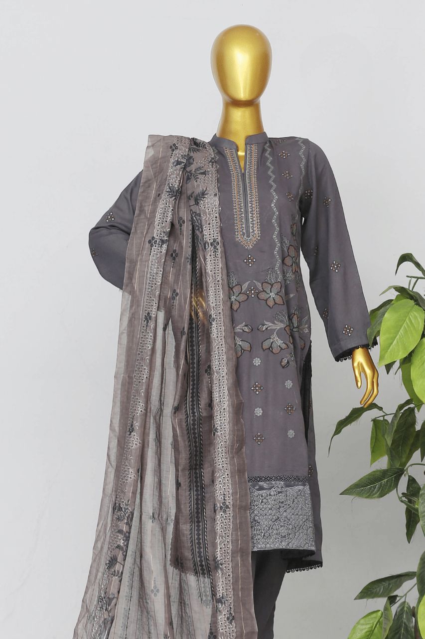 Mohagni Heavy Embroidered Karandi-3PC – dawooddesigners